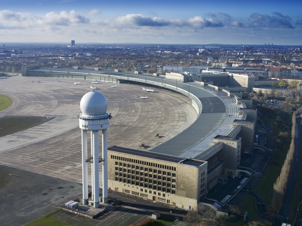 archiweb.cz - Tempelhof International Airport