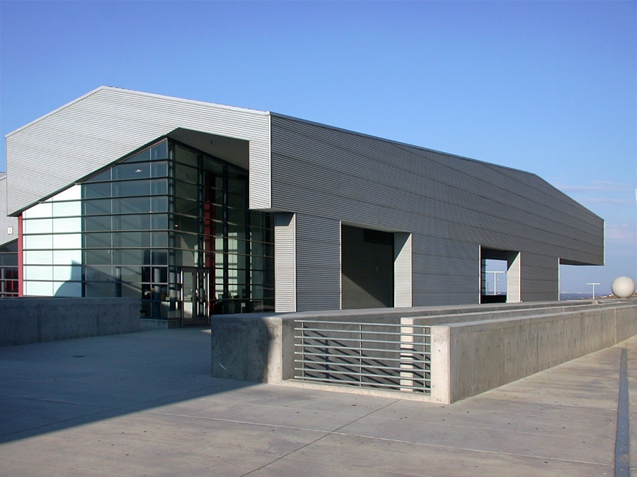 archiweb.cz - Diamond Ranch High School