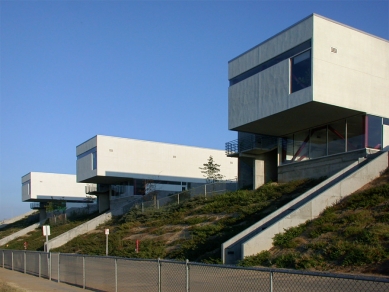 archiweb.cz - Diamond Ranch High School