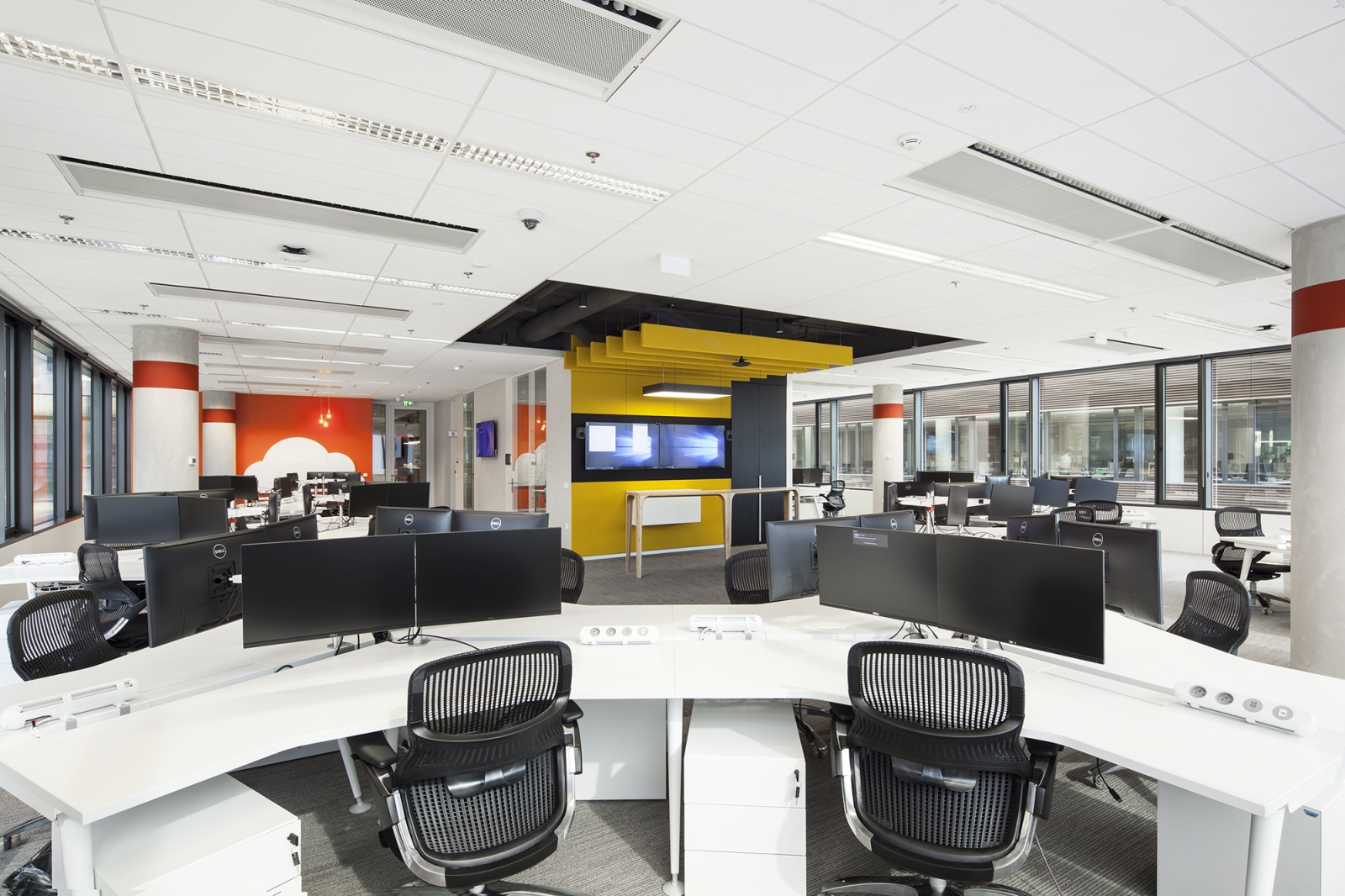 archiweb.cz - Microsoft HQ Consolidation Project Prague